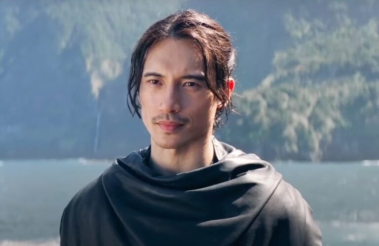 Qimir’s Lightsaber Explained